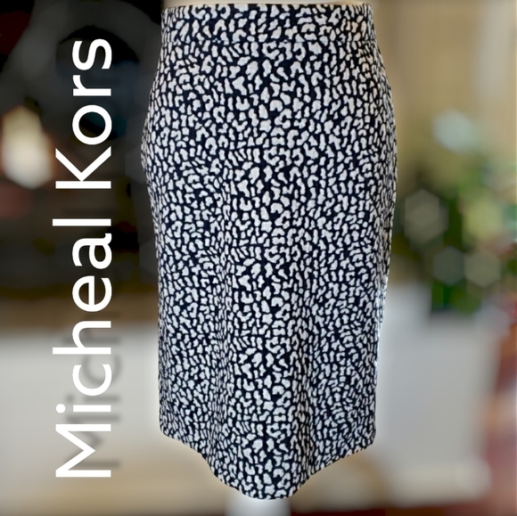 MICHAEL Michael Kors | Skirts | Michael Michael Kors Pencil Skirt Med Navy White Big Zipper Euc ...